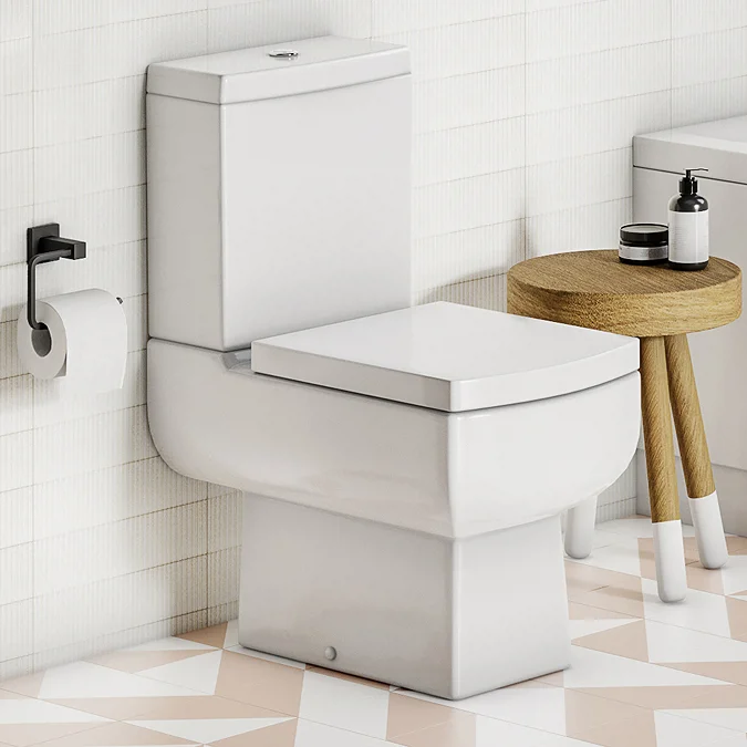Cubo Modern Square Close Coupled Toilet + Soft Close Seat - Bath Head